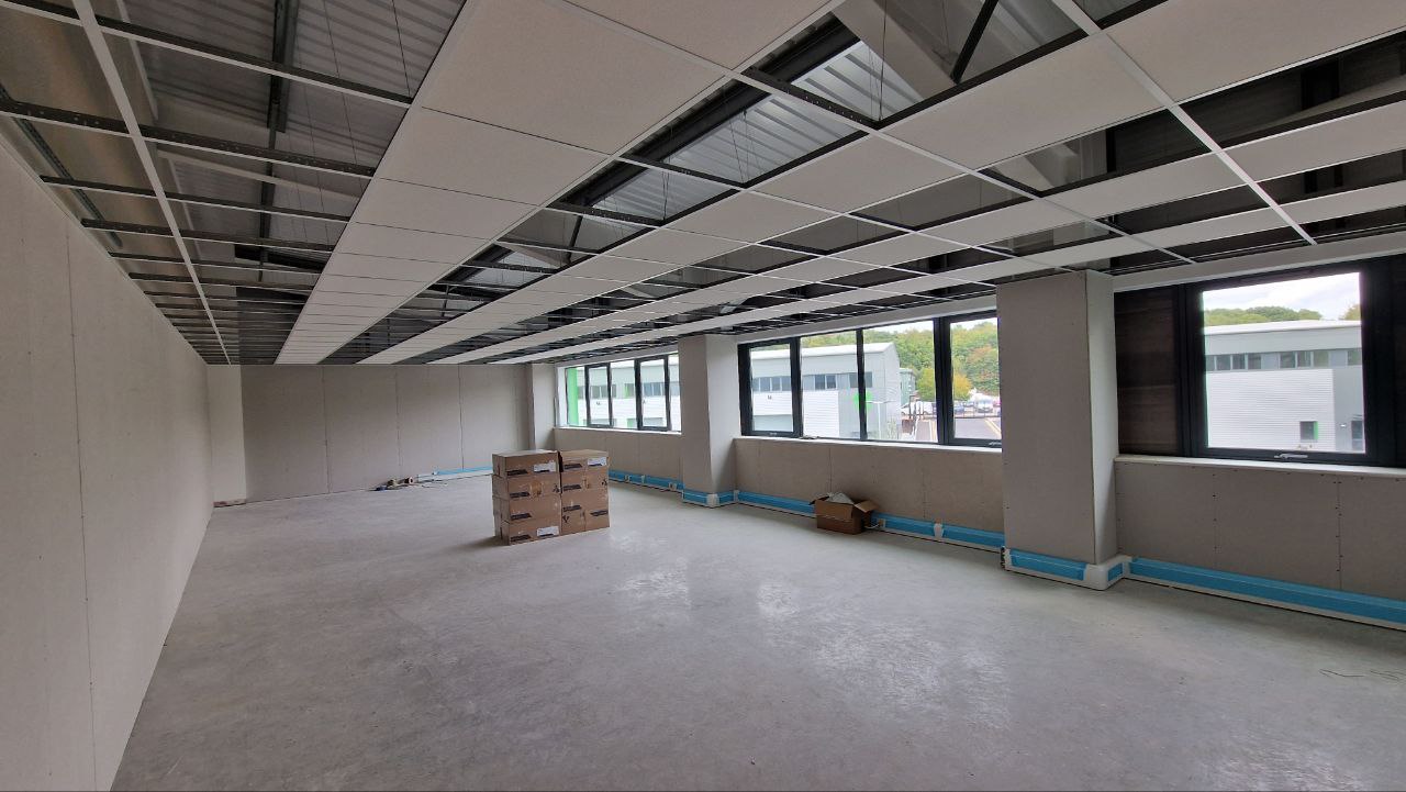 Build industrial warehouses - Dryline